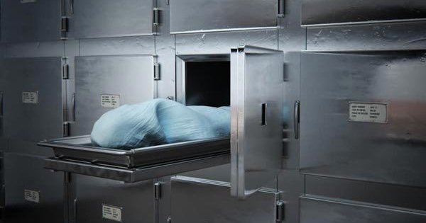 ‘Dead’ Woman Wakes Up After Spending An Hour In The Morgue’s Freezer In ... ‘Dead’ Woman Wakes Up After Spending An Hour In The Morgue’s Freezer In ...
